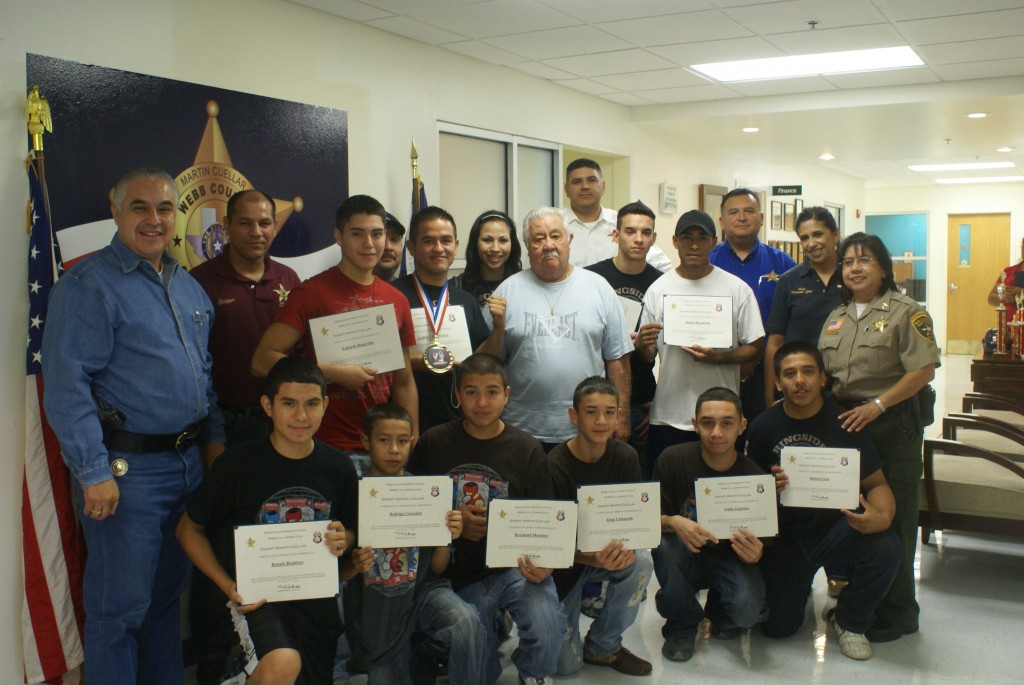 Sheriff Martin Cuellar Recognizes PAL Boxers – LaredoBuzz.Com